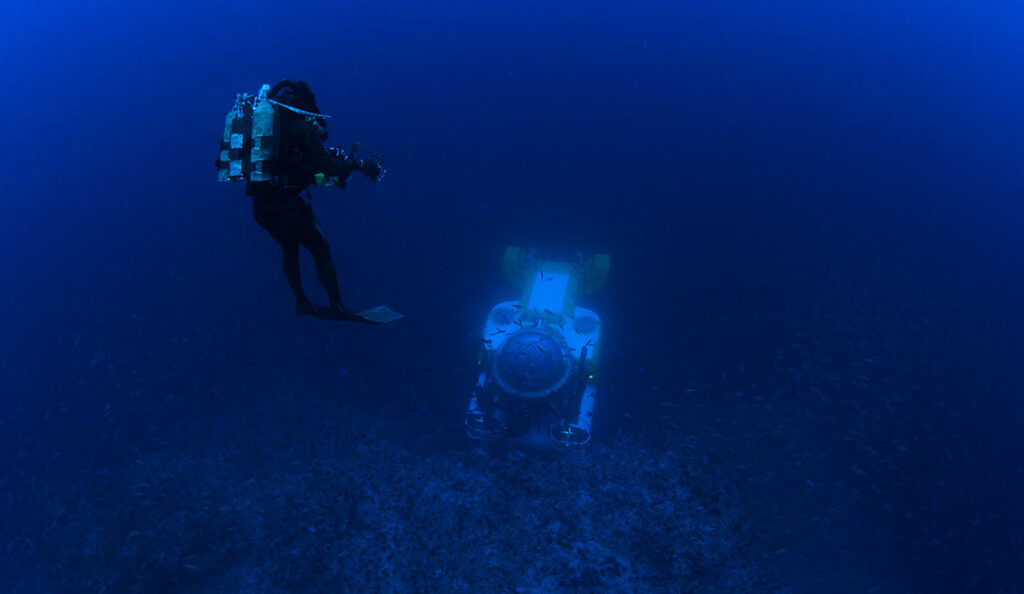 SubMerge, Submarine Tours & Expeditions, Underwater ROVS, Sea Mapping